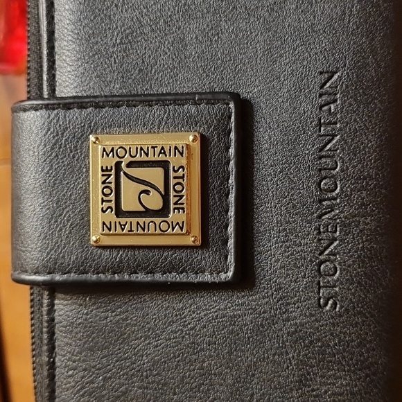 Stone Mountain Accessories | Bags | Stone Mountain Wallet | Poshmark